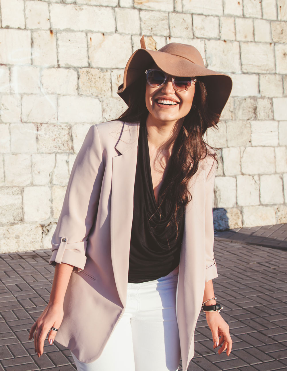 Sales Page 1 – Hello Iris Funnel Collection